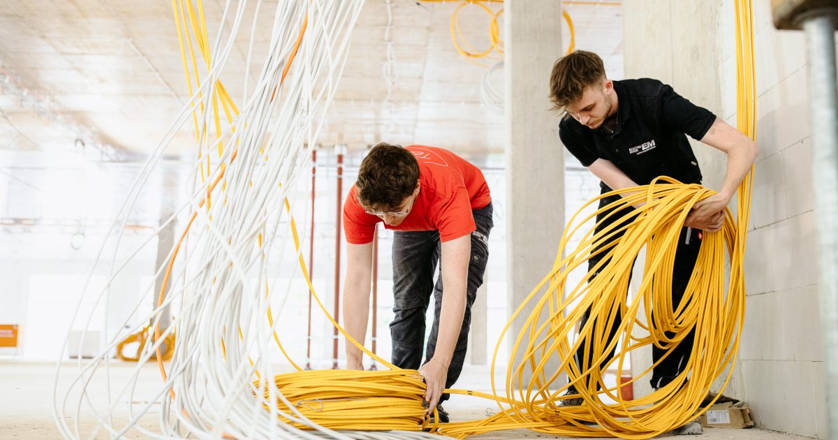 Deine Karriere bei EM GROUP | EM Group Karriere